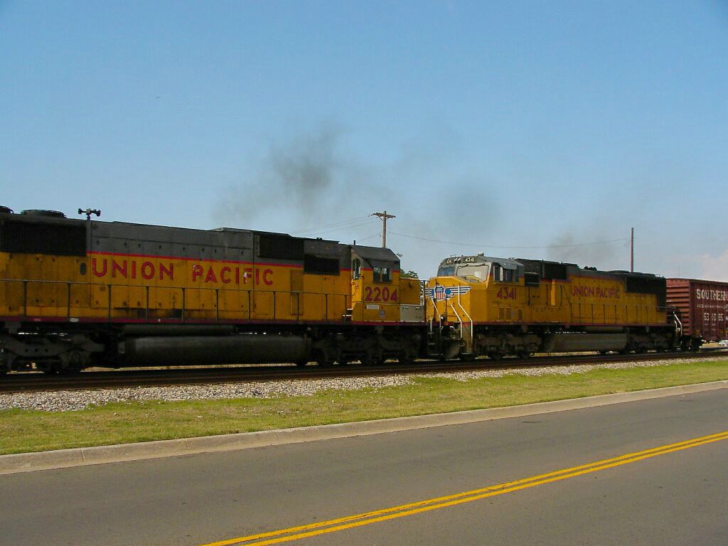 UP 2204 & UP 4341